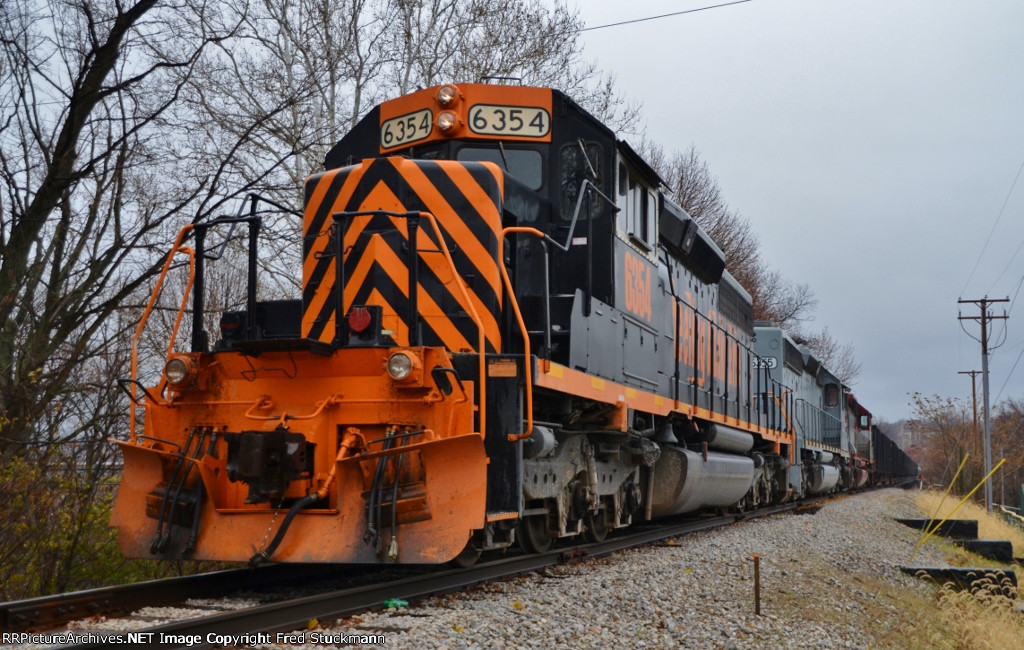 WE 6354 has pulled up to this point.